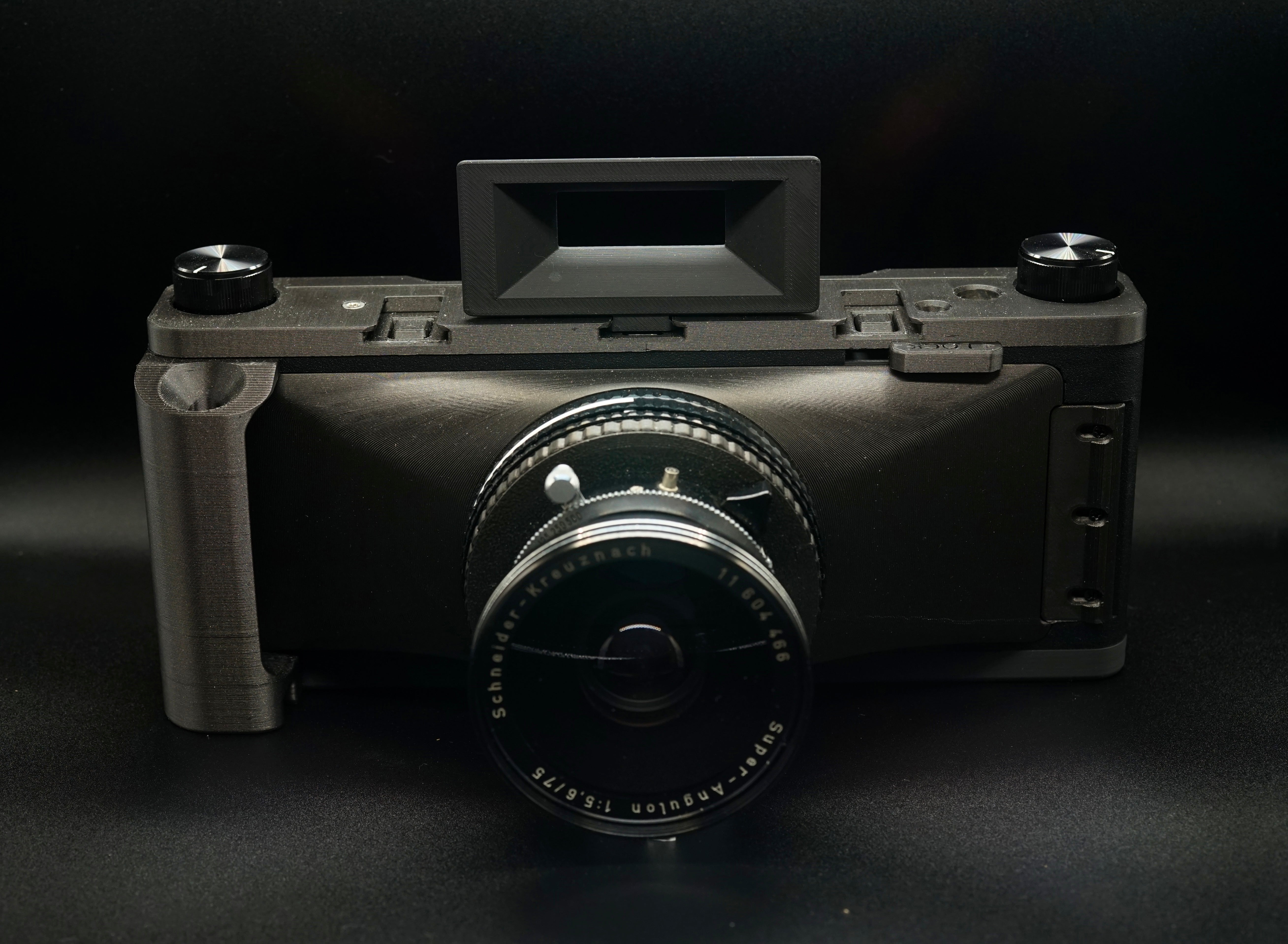 Medium Format Film Cameras – Chroma Camera